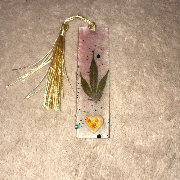 jfone8 | Office | Custom Epoxy Bookmark With My Favorite Leaf And ...